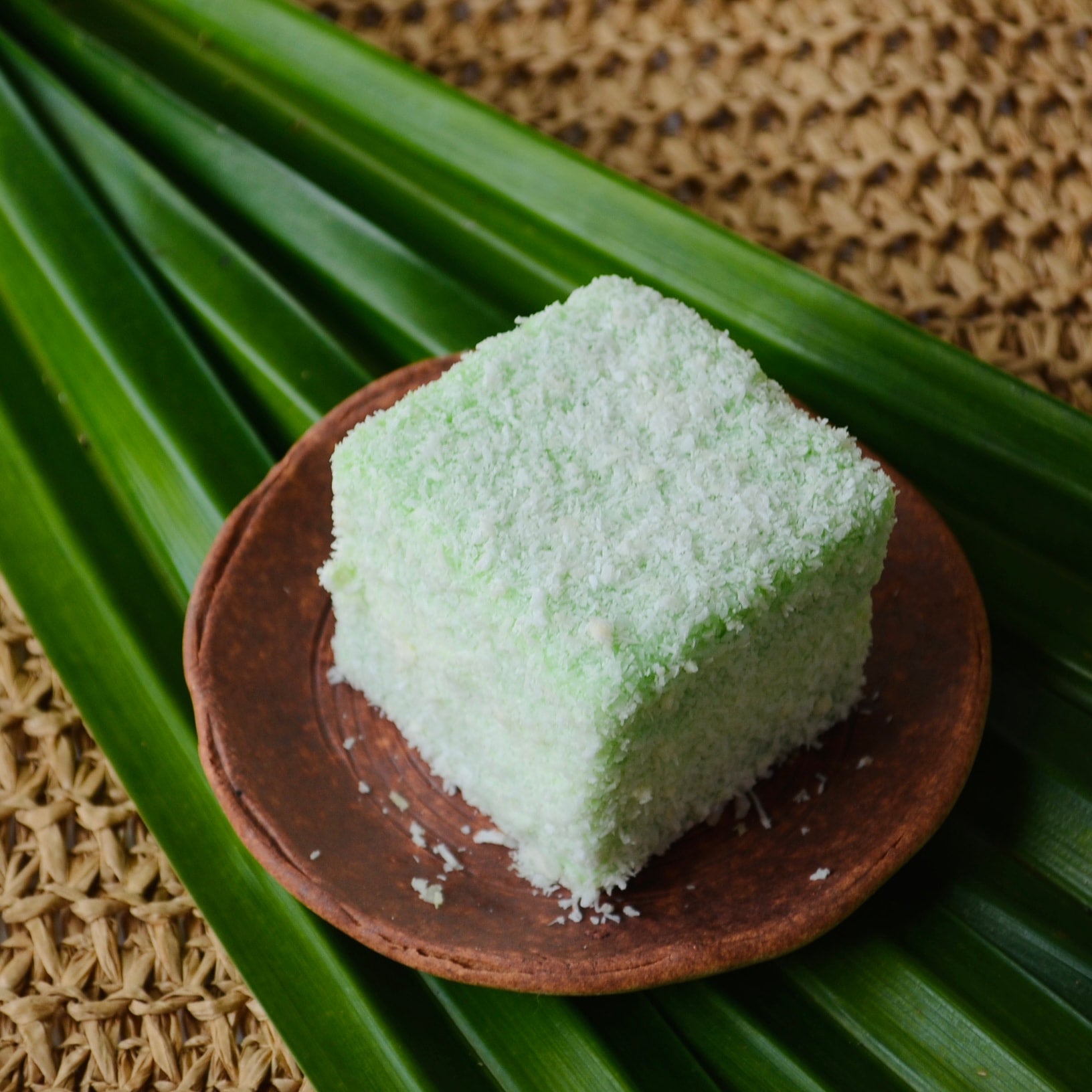 Pandan Custard Lamington สังขยาใบเตย | Tokyo Lamington